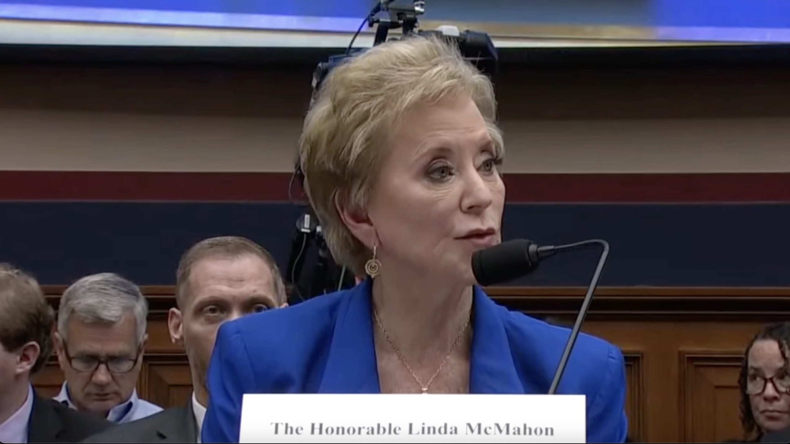 'Haven't read that': Billionaire Linda McMahon slips up, admits she ...