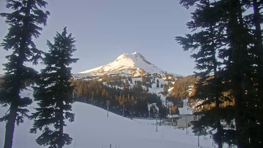 Climber dies from 300-foot fall on Mount Hood: officials