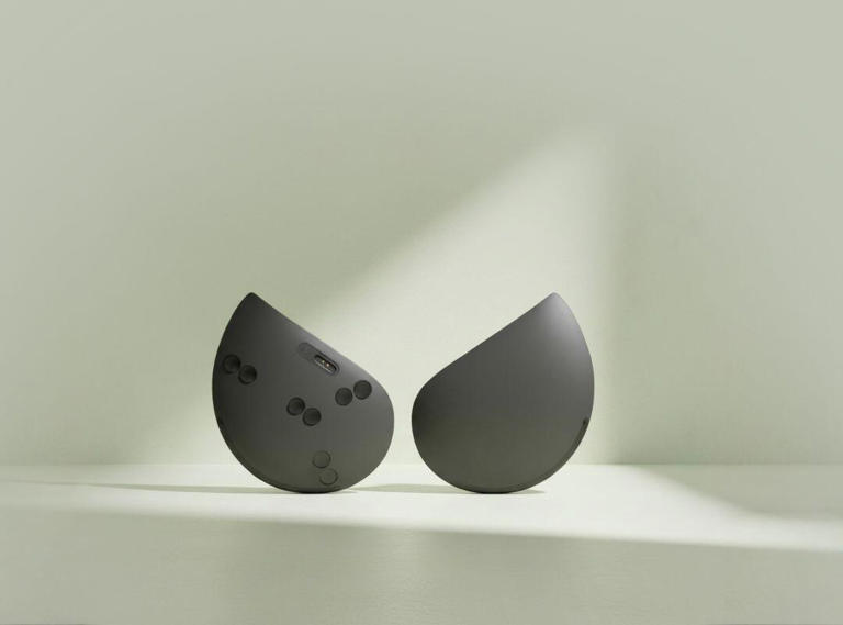 This tracker fits inside your bra to measure blood flow - and lasts ...