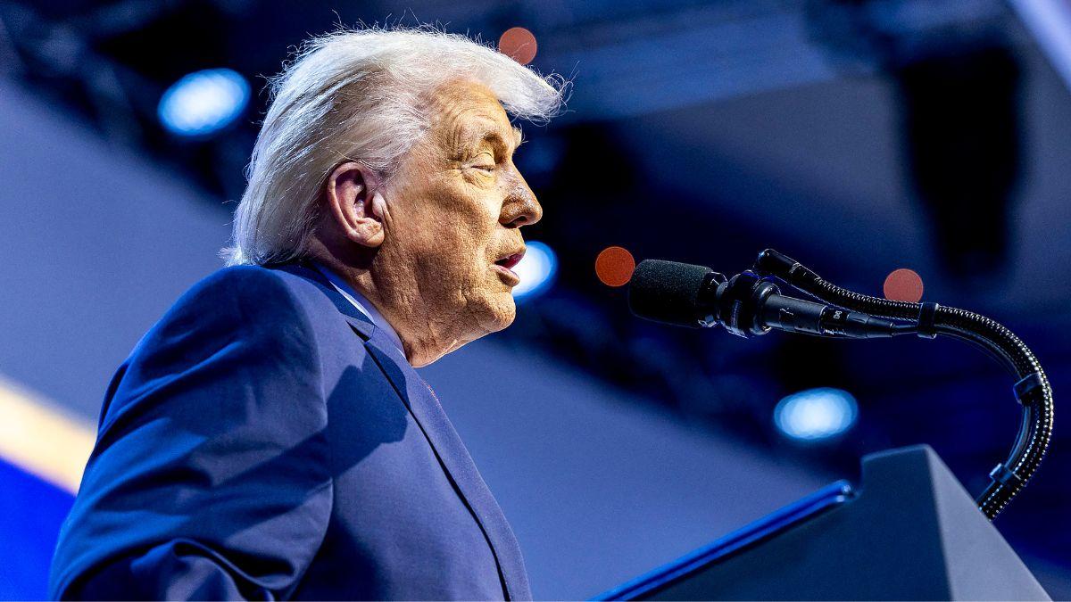 Donald Trump looked 'weaker' and less 'robust than usual' at WEF, body ...