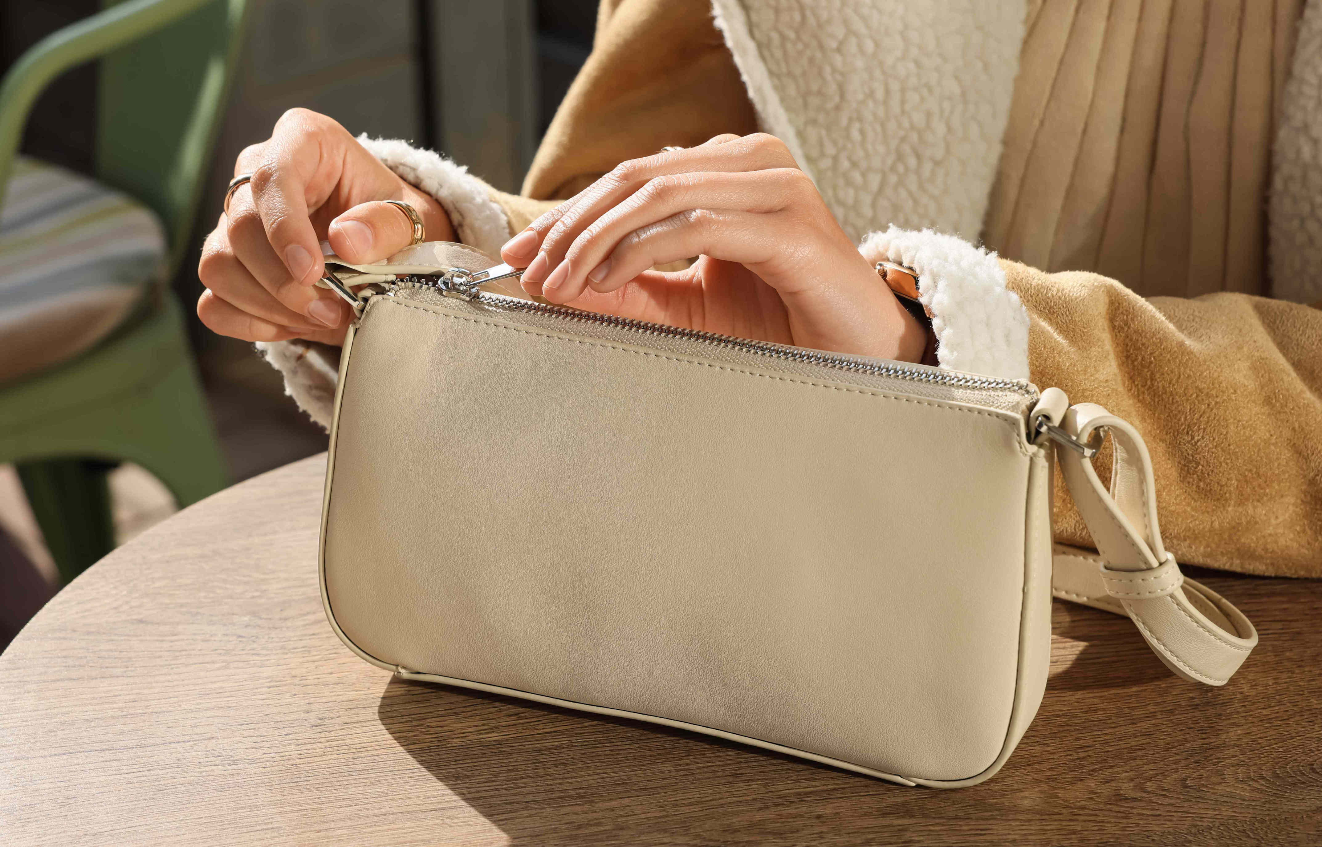 Is it rude to put your purse on the table? Etiquette experts weigh in