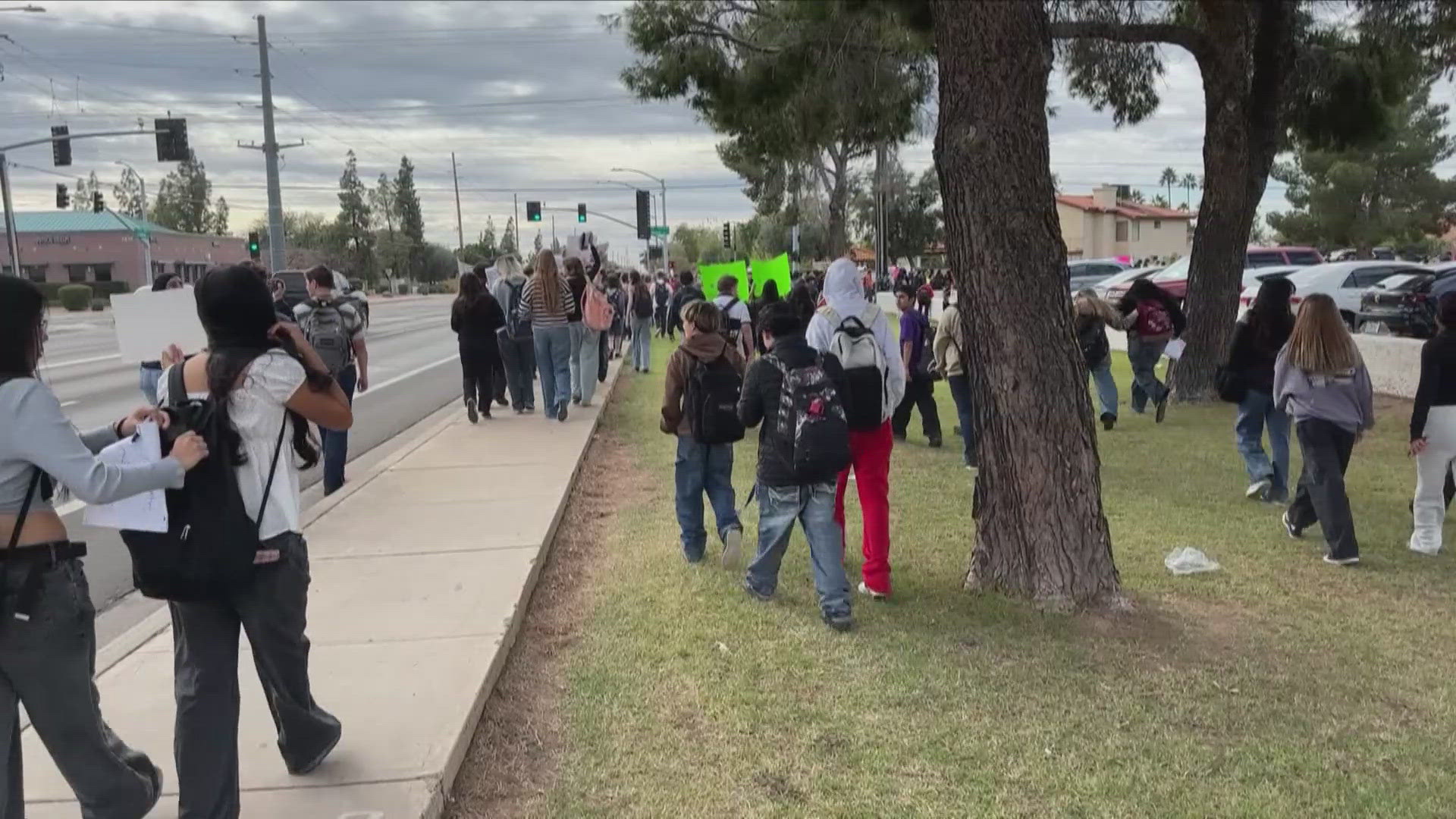 Valley students join nationwide movement, walking out of class to ...