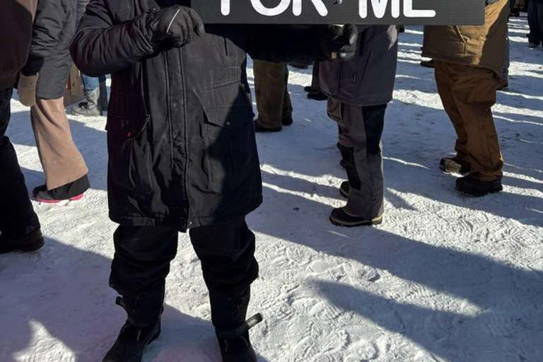 Minneapolis protestors chant 'we're not afraid of a little ICE' as ...