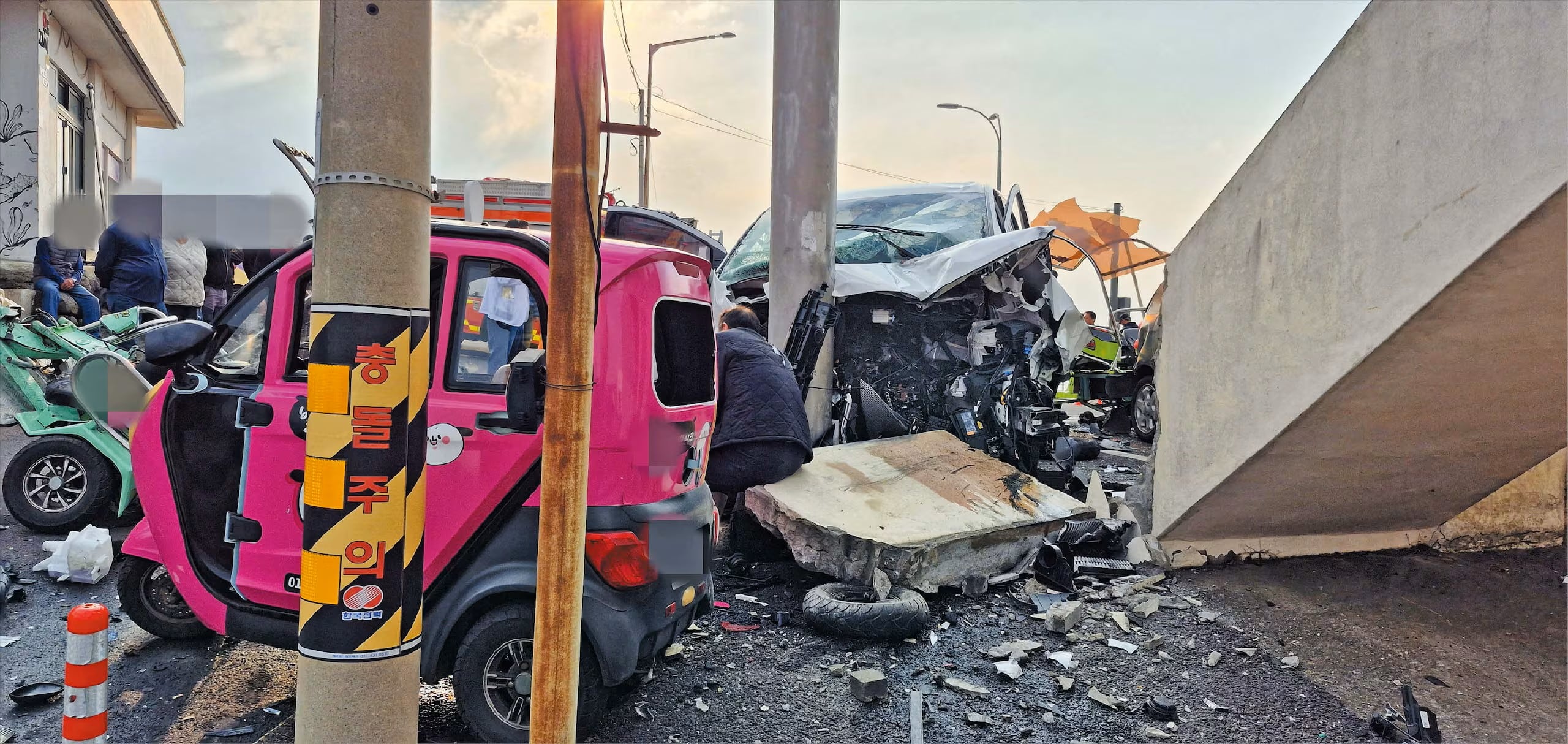 Jeju Udo rental car driver arrested in 14-casualty accident