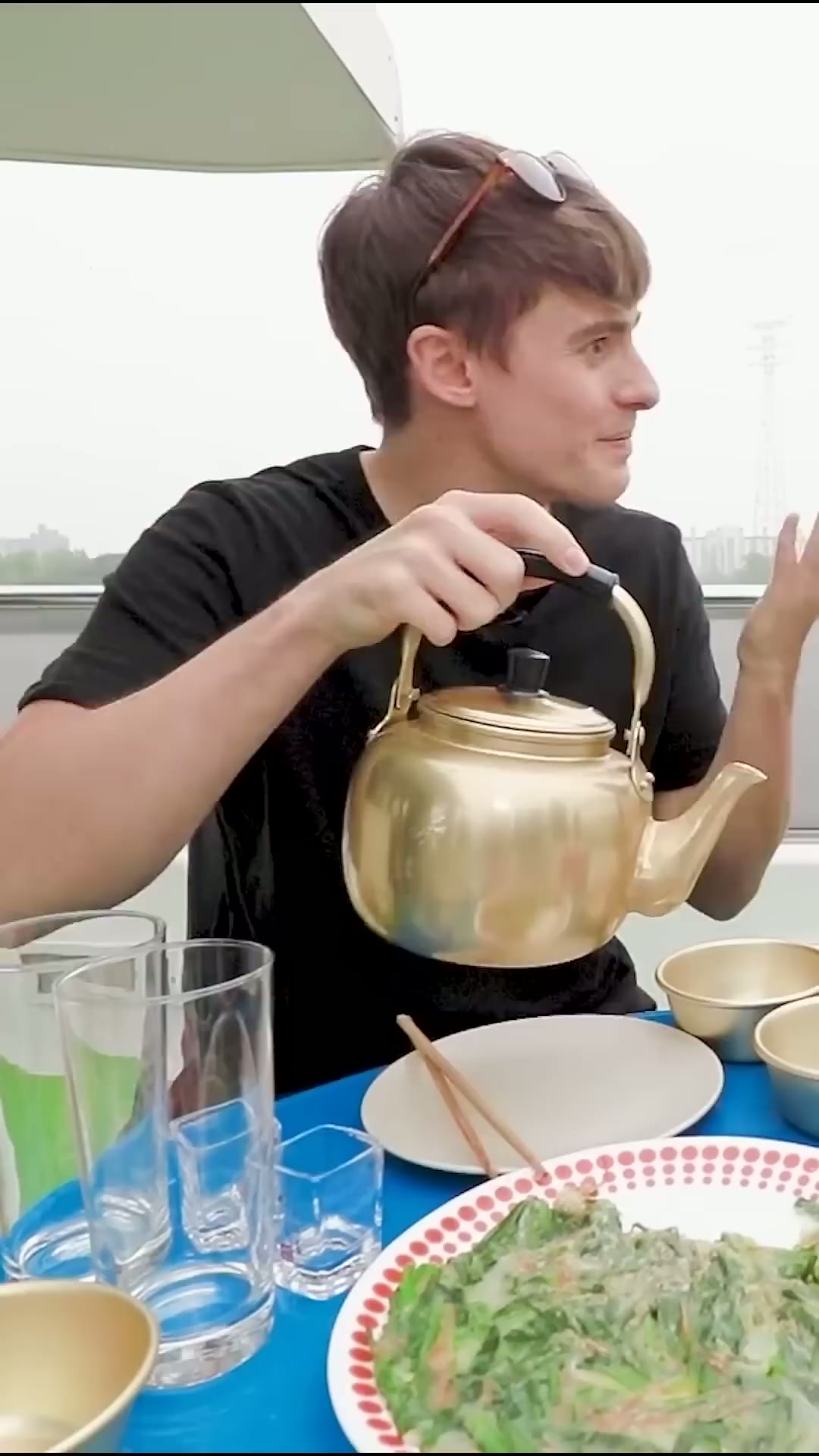 Ryan Reynolds tries Korean rice wine & jeon for the first time!