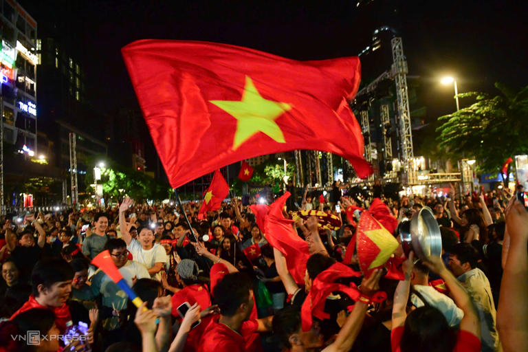 Red flags and flares light the night as Vietnam edge South Korea in ...