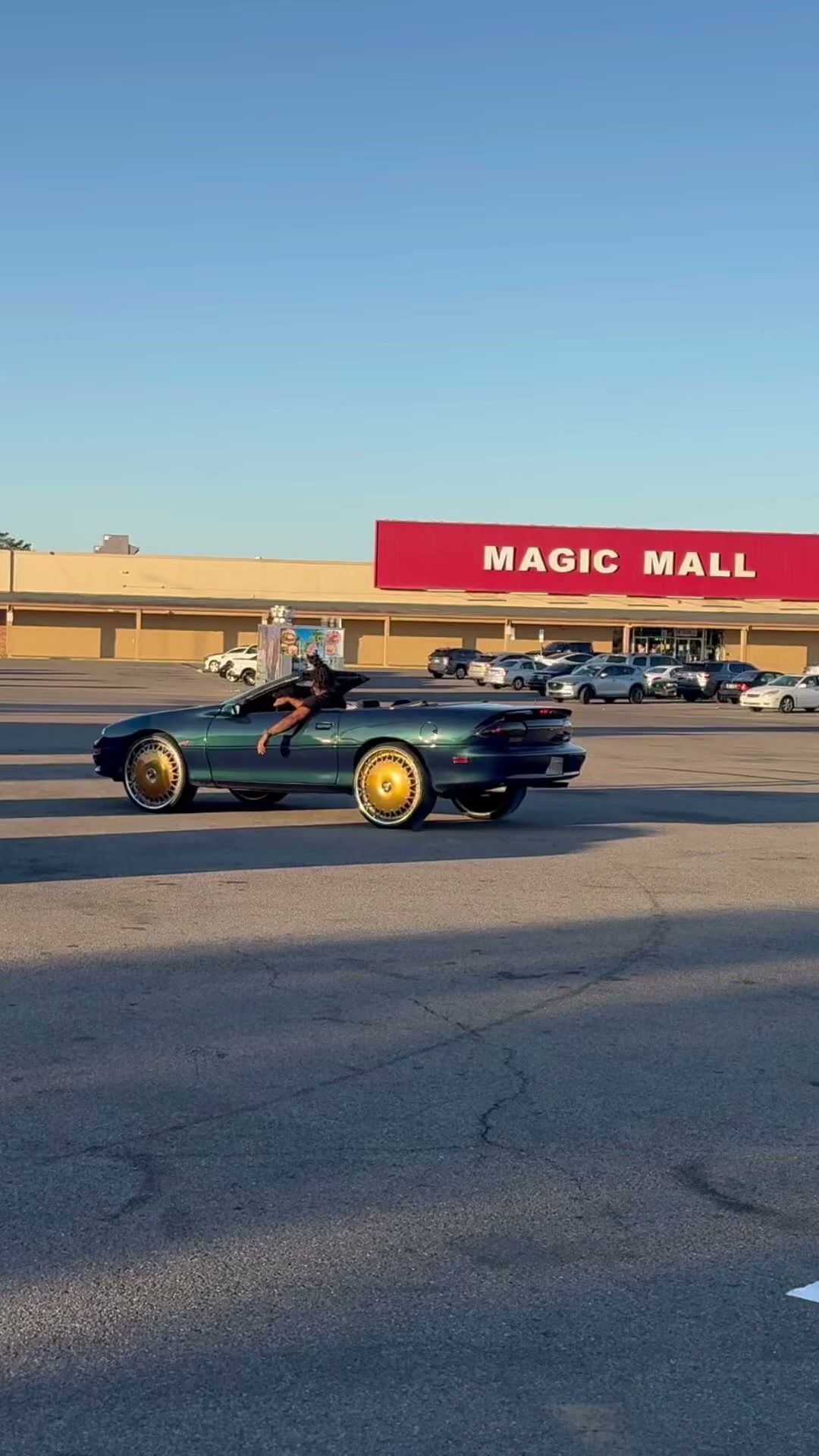 Chevy Camaro vert on 24” DUB floaters