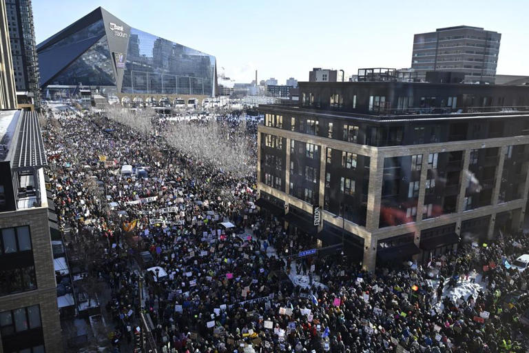 Thousands protest against ICE in Minneapolis amid sub-zero temperatures ...