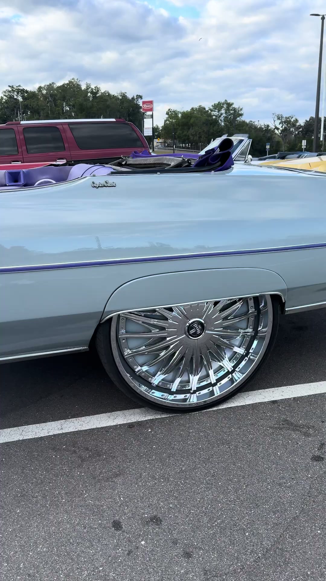 75 Chevy vert on 28" DUB floaters