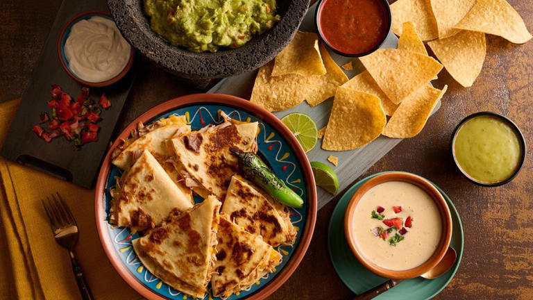Popular Mexican restaurant Dos Caminos to open sixth location in ...