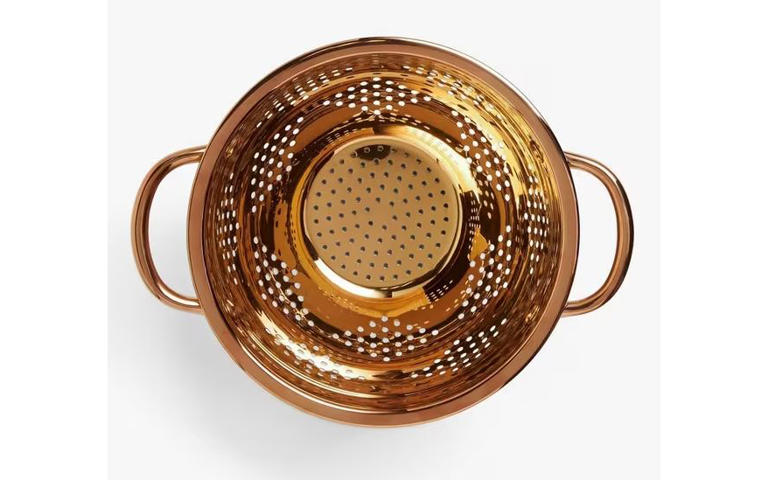 8 of the most aesthetic colanders for your kitchen