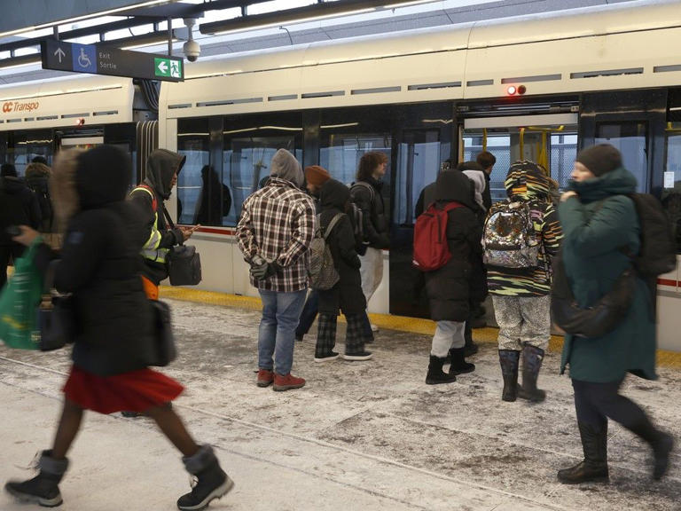 Councillor tests OC Transpo LRT projections after Line 1 reduction