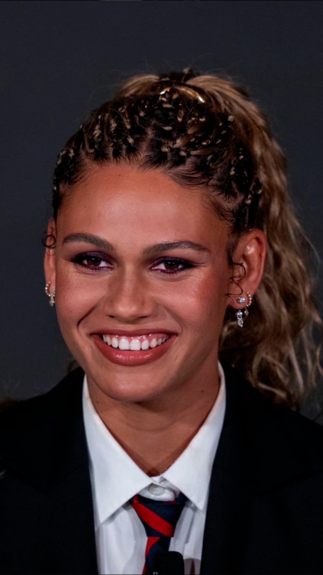 Rodman signs record three-year deal with Washington