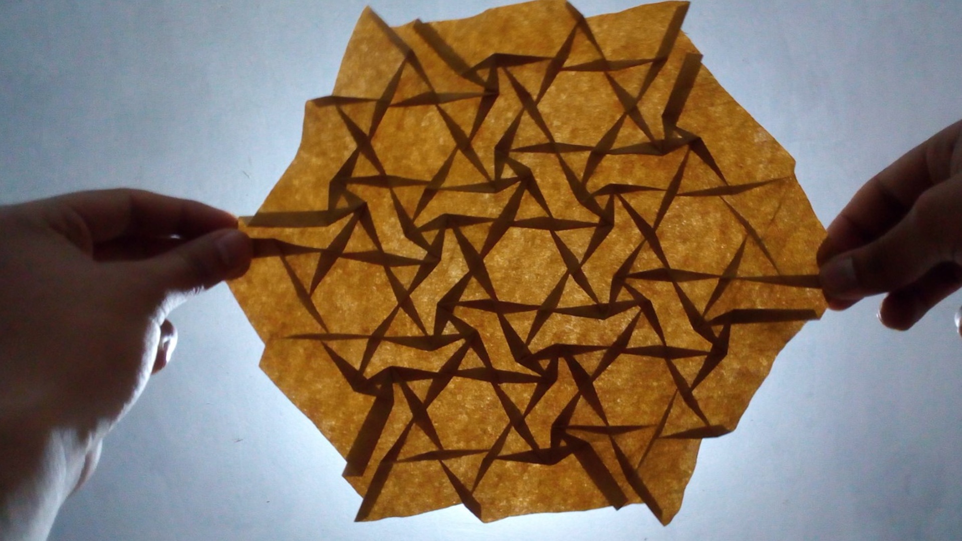 Graphene material that folds, moves, and senses could power next-gen ...