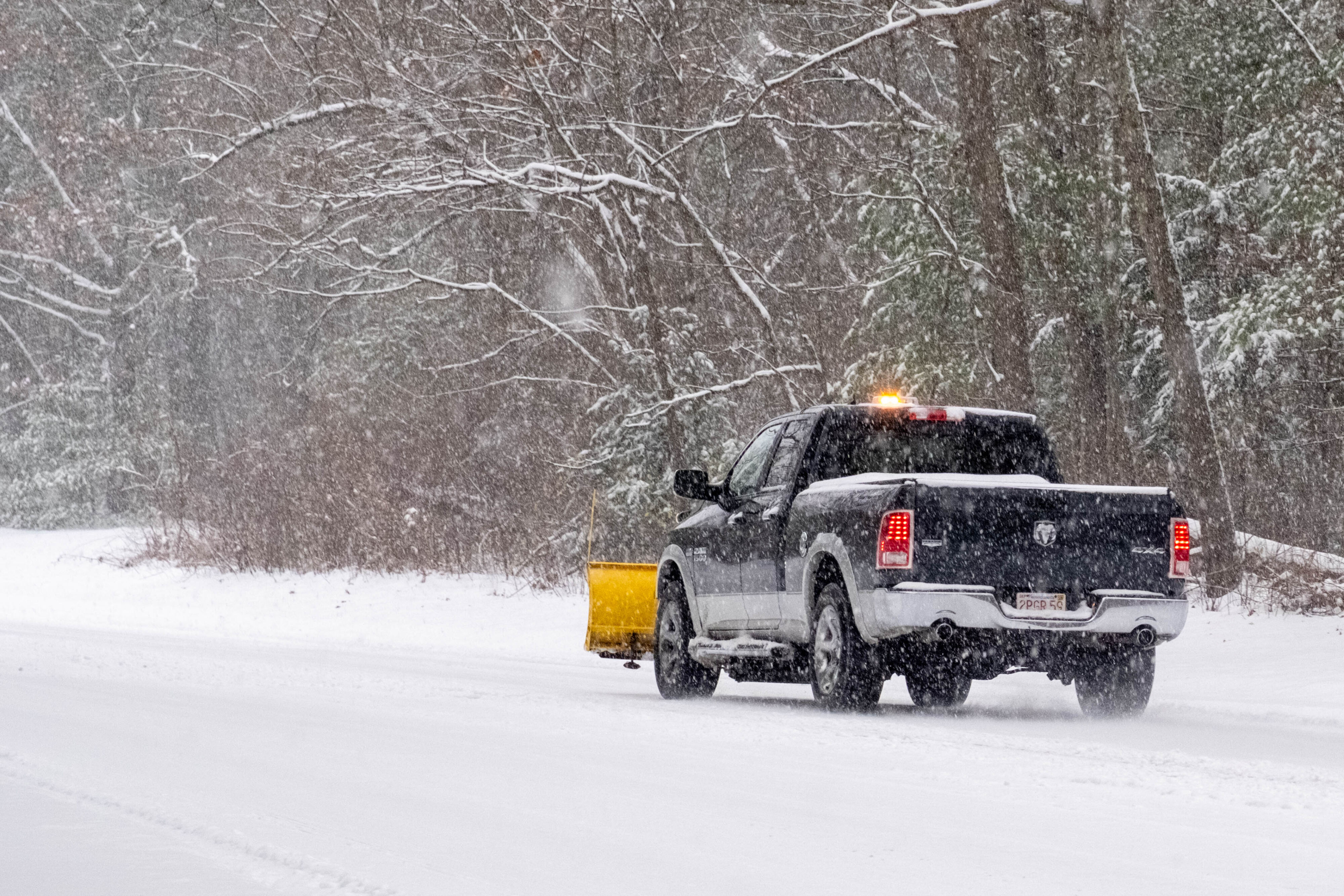 State preparing for epic snowstorm as forecasts call for 2 feet of snow ...