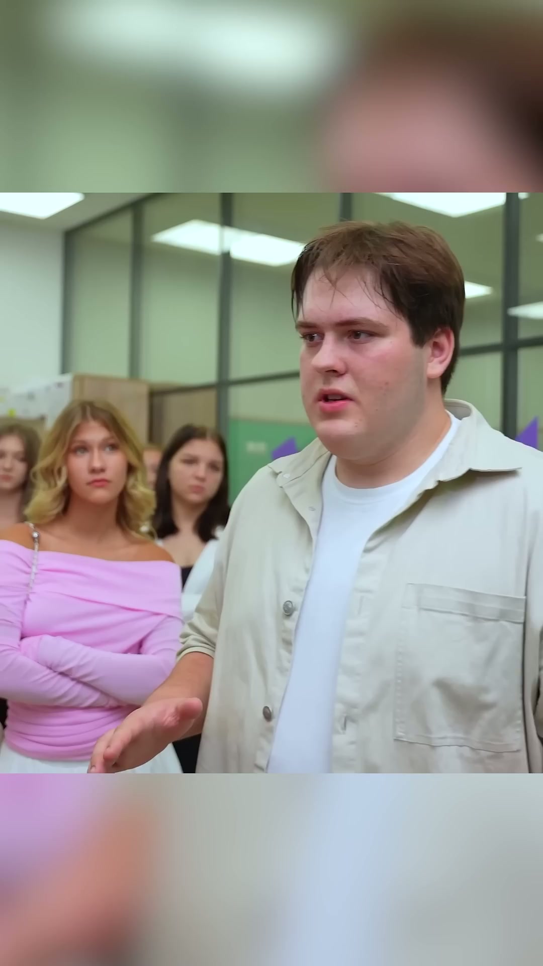 Bande-annonce🔥 La première confrontation entre adolescents à la ...