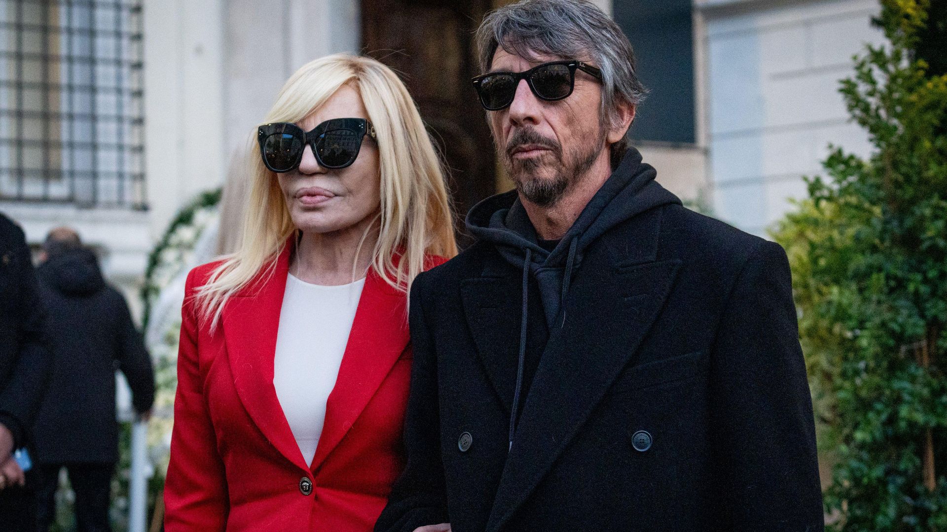 Así fue como Donatella Versace rindió homenaje a Valentino en Roma