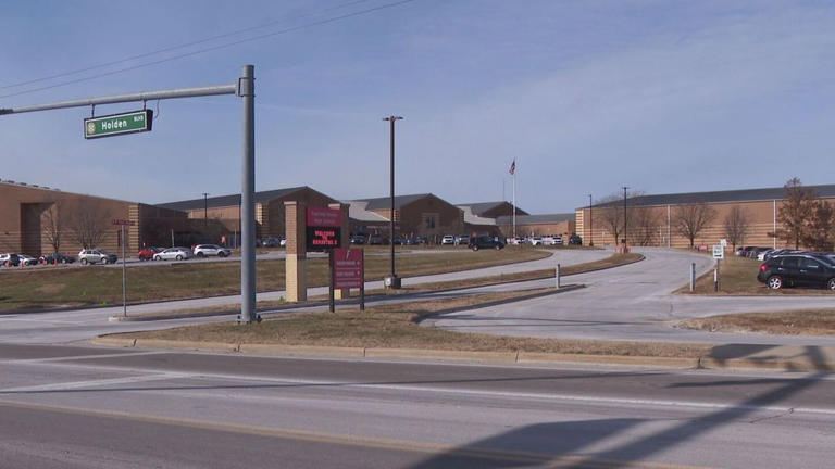 Ohio's largest teacher's union issues guidance about ICE on or near ...