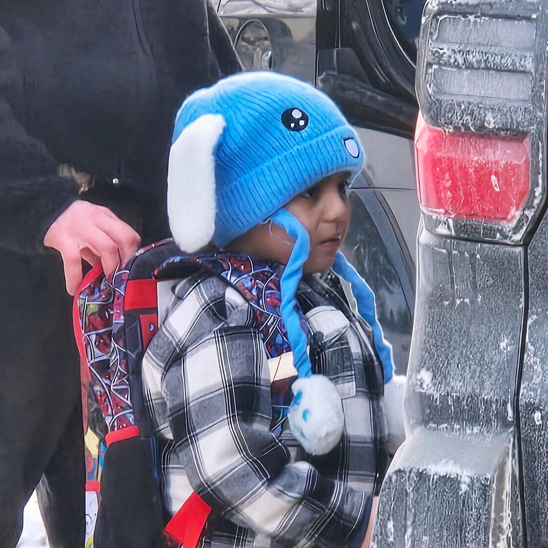 5-year-old taken into ICE custody has immigration case, preventing ...