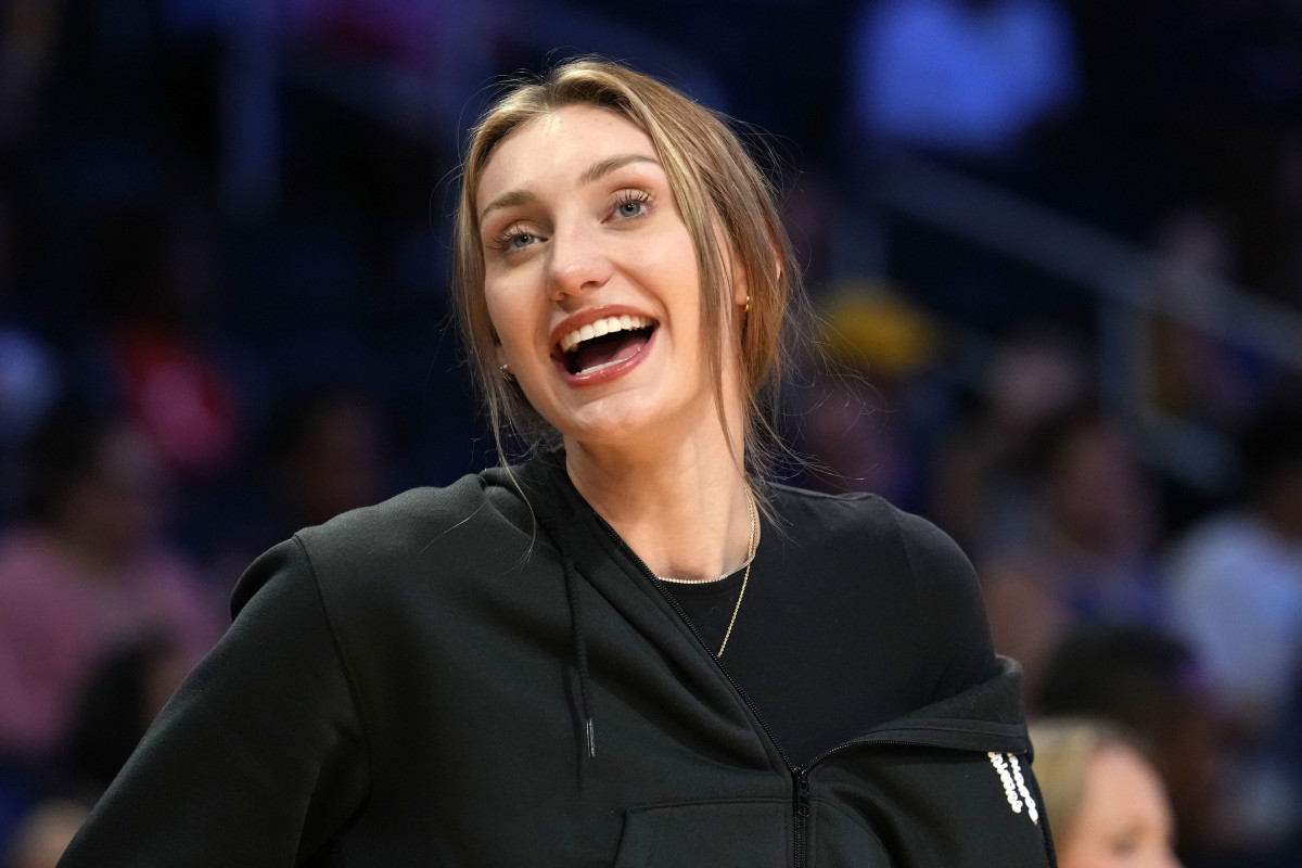 Cameron Brink stuns in sparkly outfit at Unrivaled game after injury ...