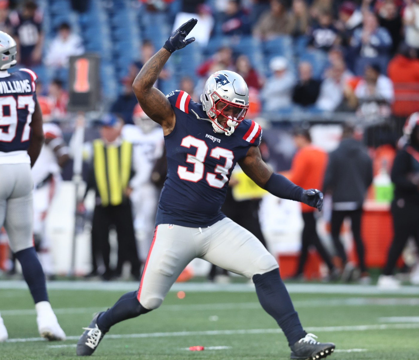 Mike Vrabel had 'easy pick' for Patriots' game captain in AFC title game