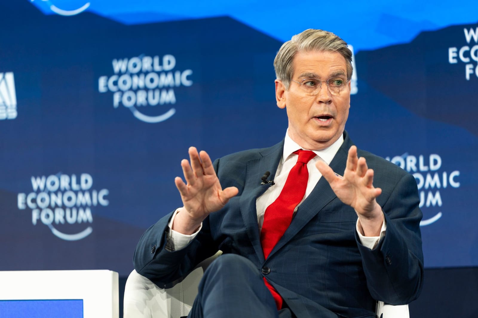 US announces oil sanctions due to crackdown on protesters in Iran