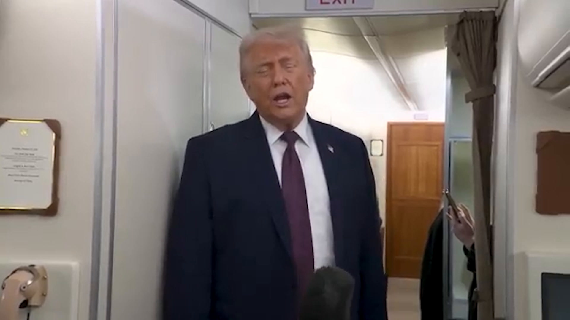 Trump says Putin and Zelensky are ready for a deal