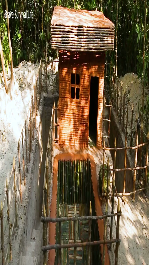 Building an eco-friendly off-grid mansion in the wild with pool in 90 days