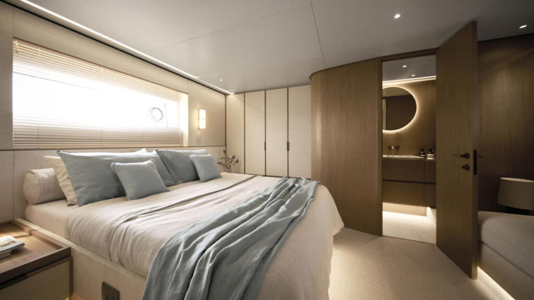 Azimut Seadeck 7 reviewed