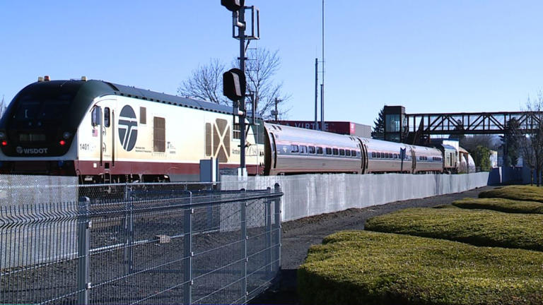 Crews respond to train, forklift crash in Southeast Portland