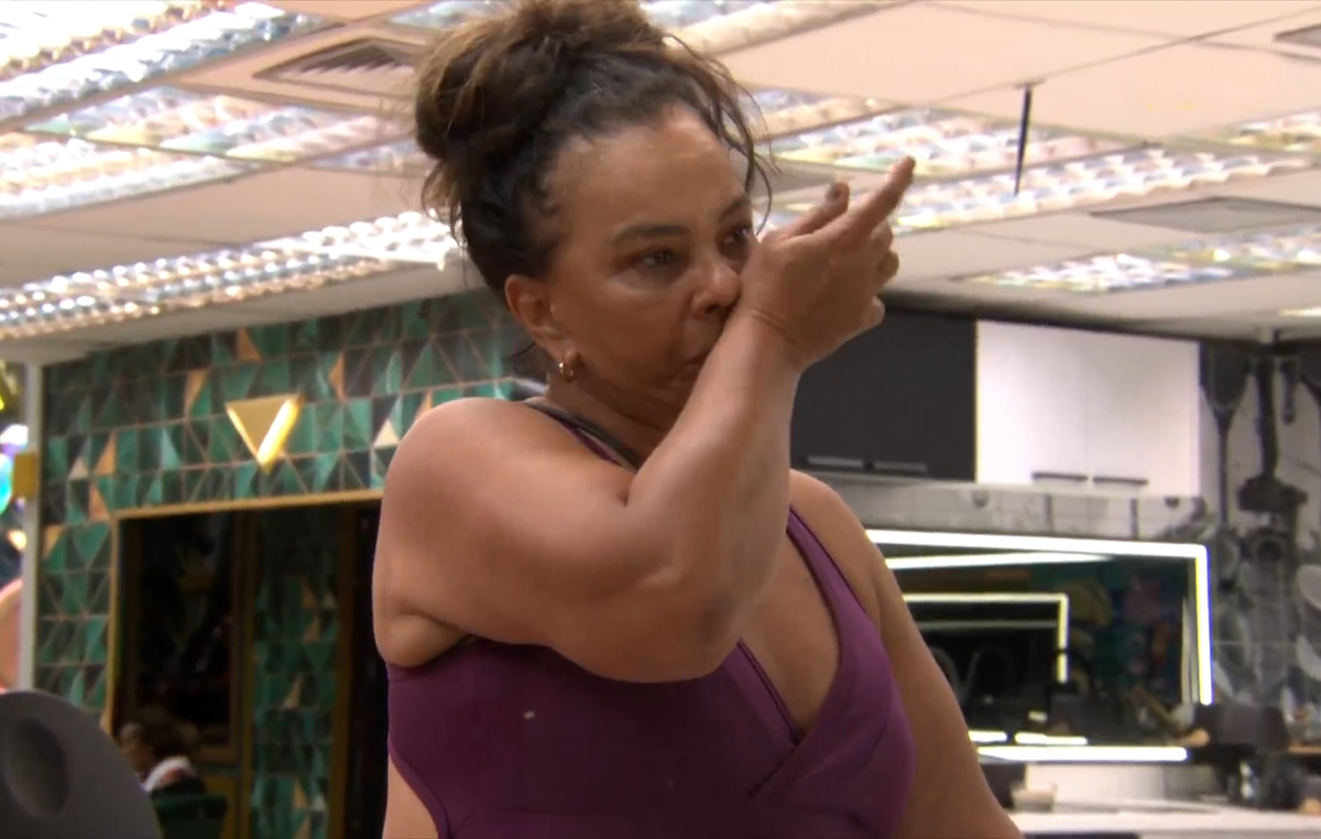 Solange Couto chora ao sobrar na prova do anjo no BBB 26