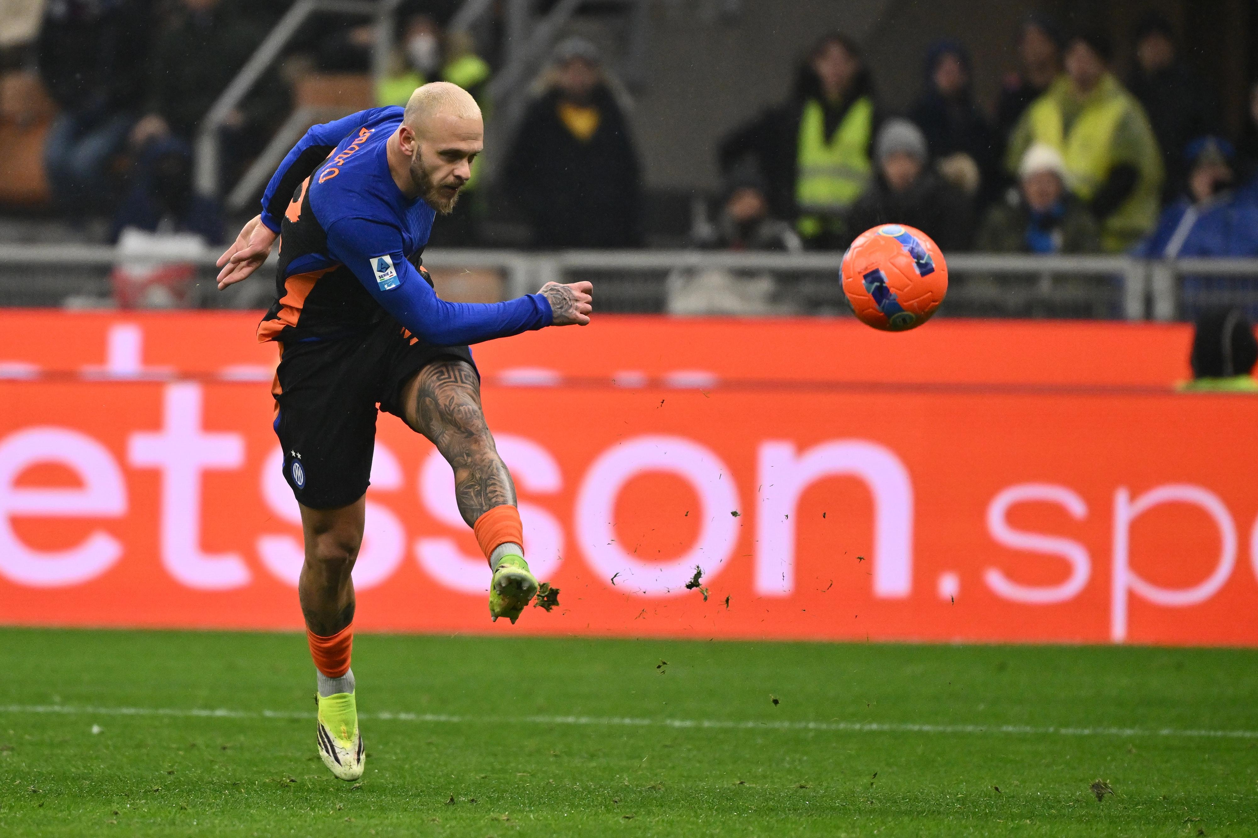 Pazza Inter, nella notte del saluto a San Siro è fuga scudetto?
