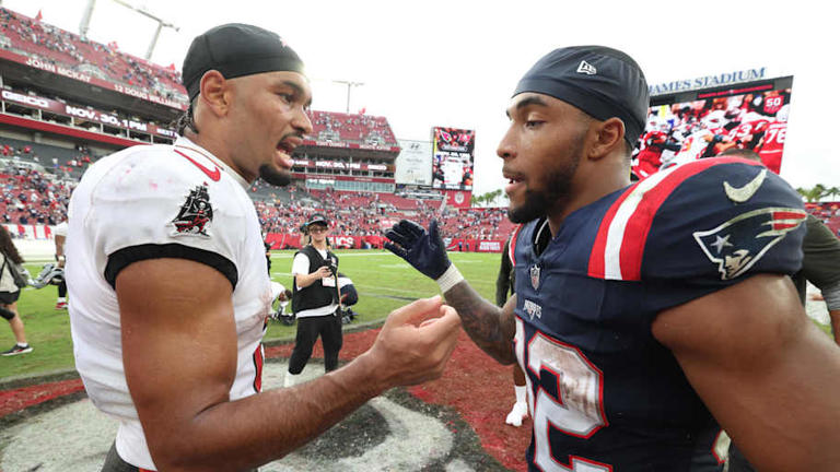 Patriots rookie reacts to being named award finalist