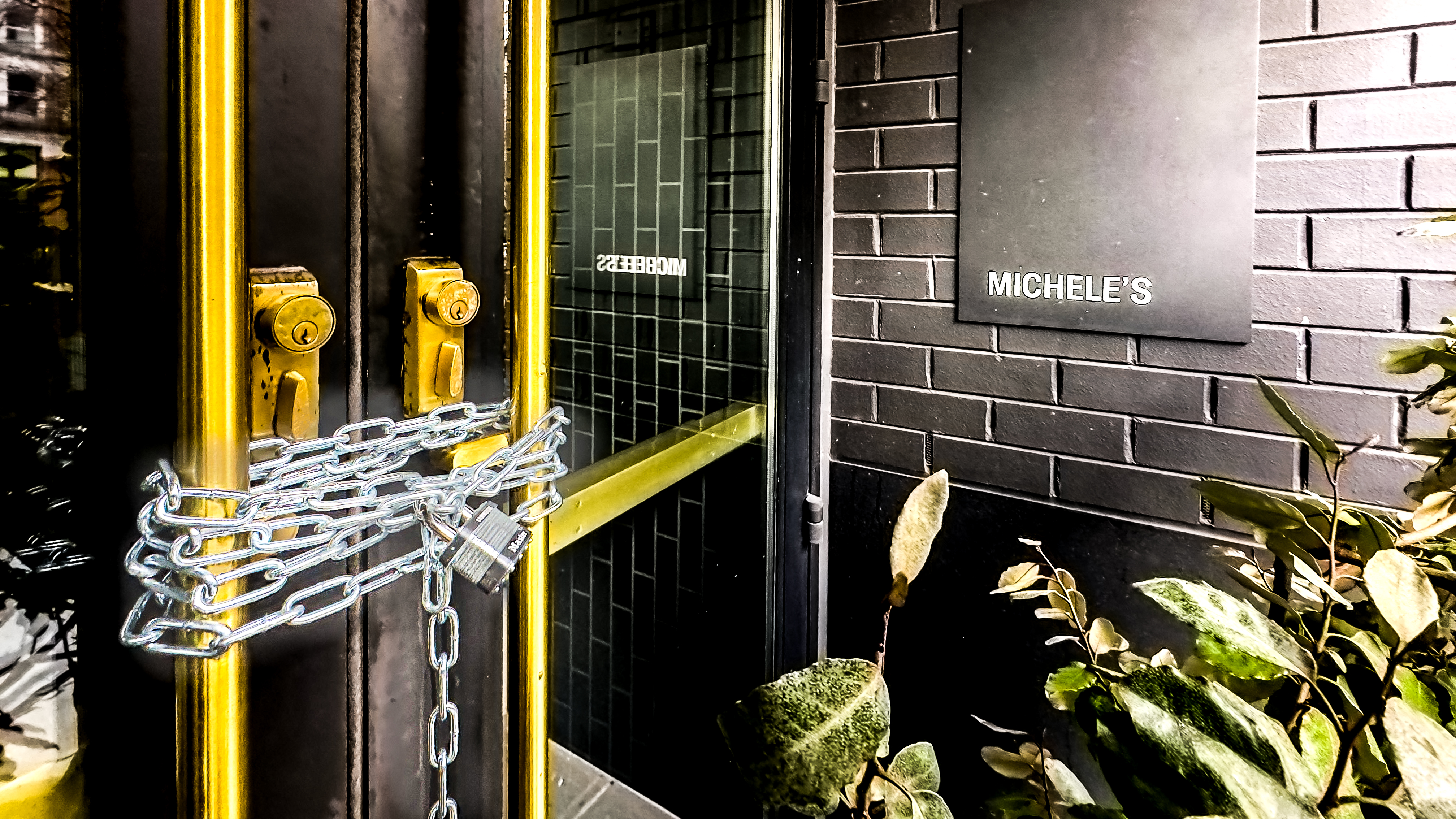 Chef Matt Baker’s downtown restaurant, tangled in city-imposed padlocks ...