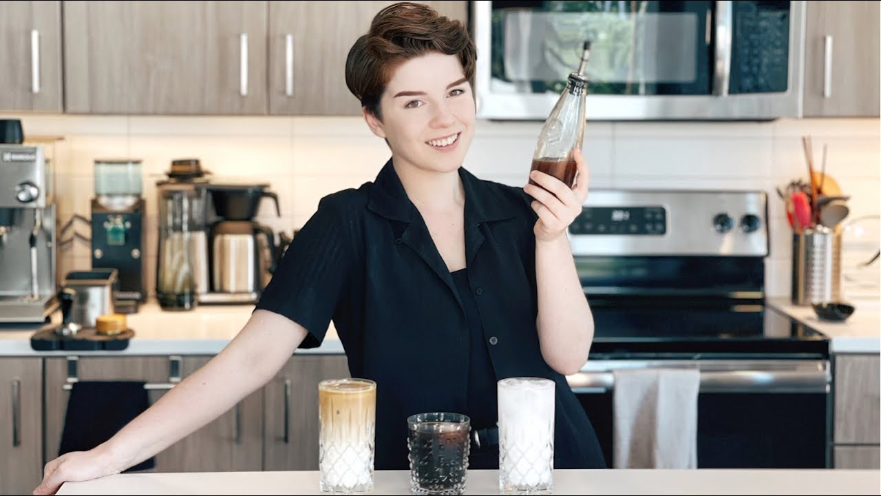 How to make honey lavender syrup: Easy summer drink ideas & recipes!