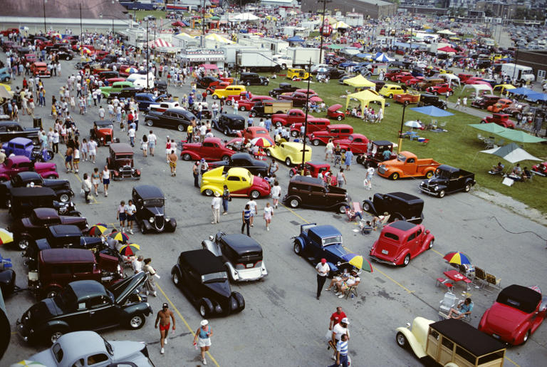 This 1980s custom car show proves this hobby is timeless