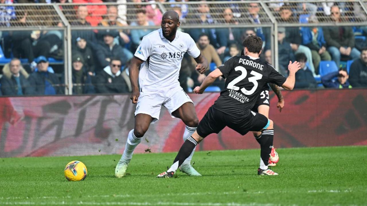 Calciomercato Napoli, TMW - Gli azzurri pensano a Perrone del Como per ...