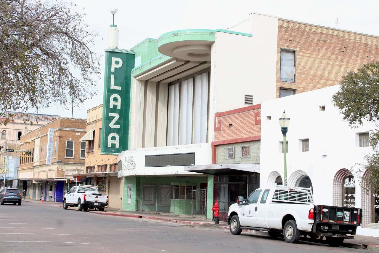 Laredo Scales Back Plaza Theatre Redesign Opts For Restoration