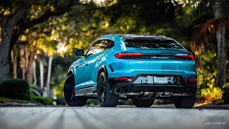 2025 Lamborghini Urus SE review: 789 HP plug-in hybrid power