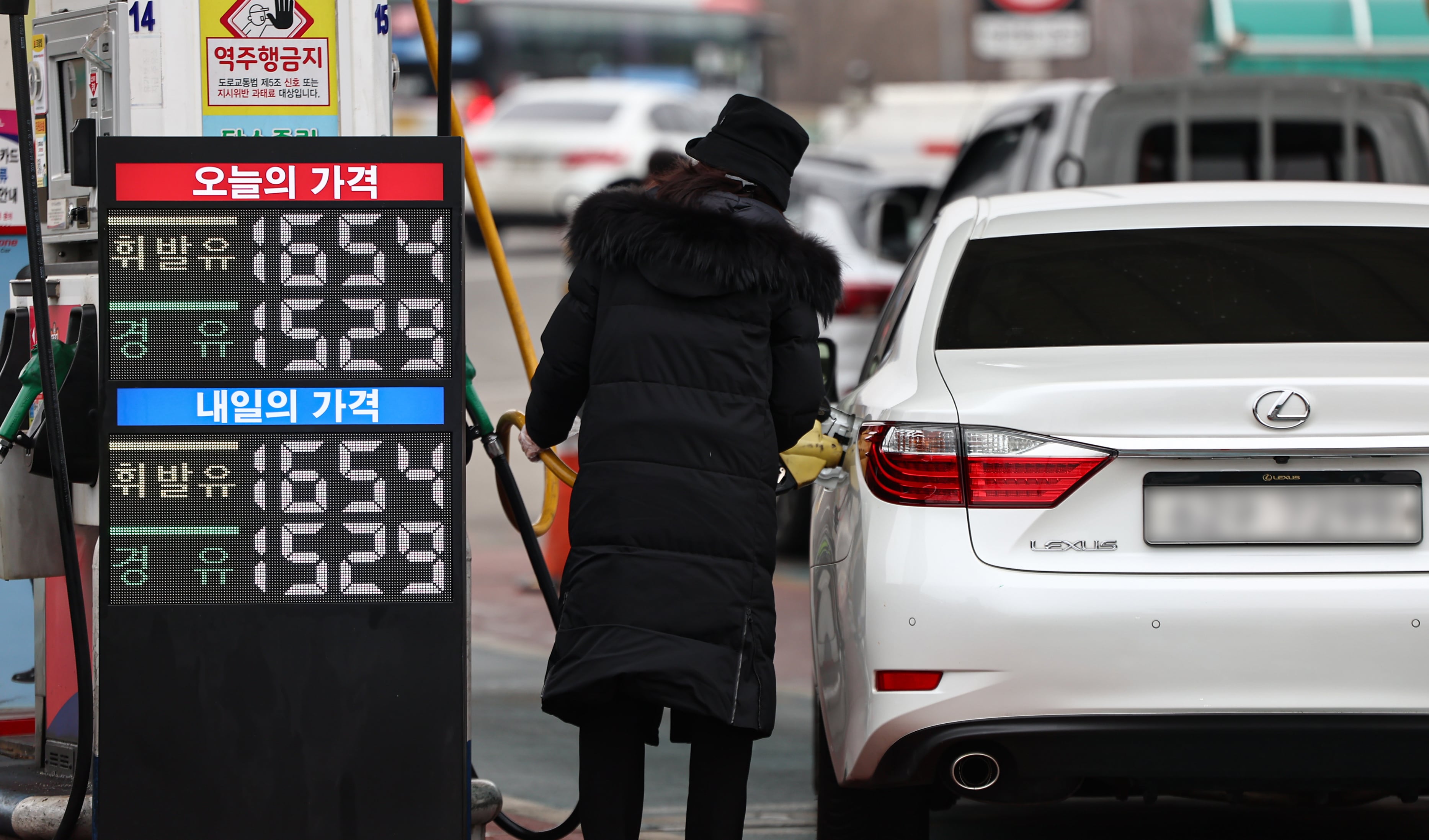 Gasoline, diesel prices drop seventh week straight
