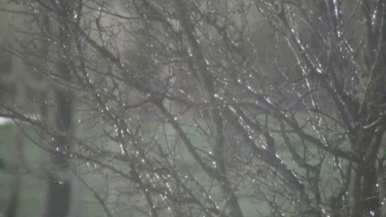 Live updates: Ice storm, freezing temperatures reach North Texas
