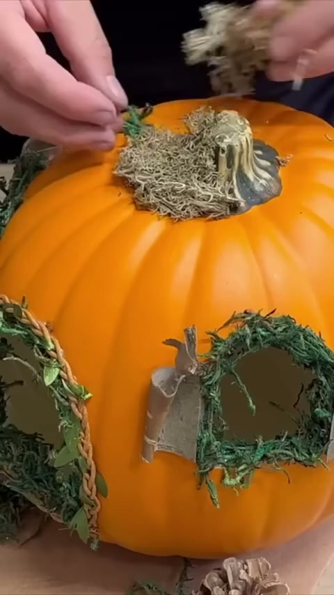 Turn a foam pumpkin into this! 🎃🍄 🤭