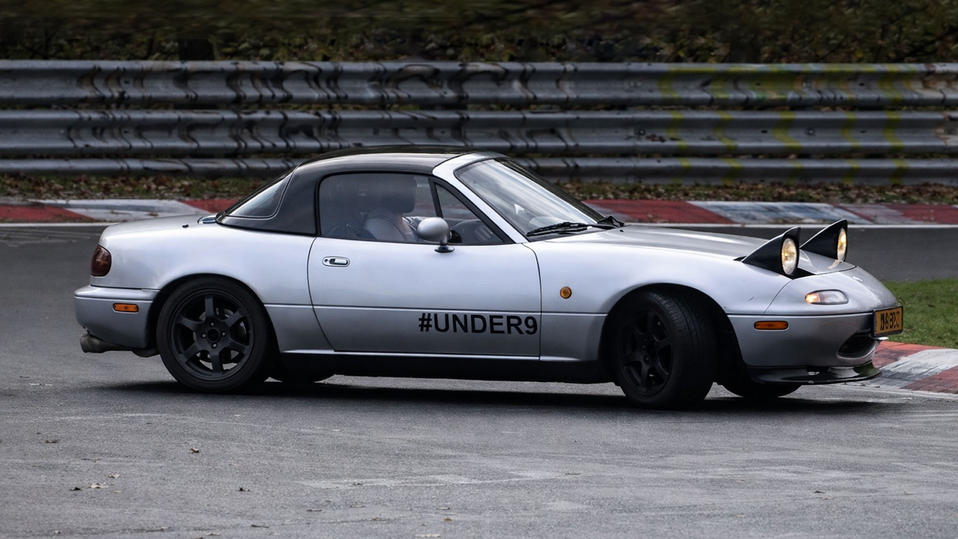 Cars slide through corners at Nürburgring track day