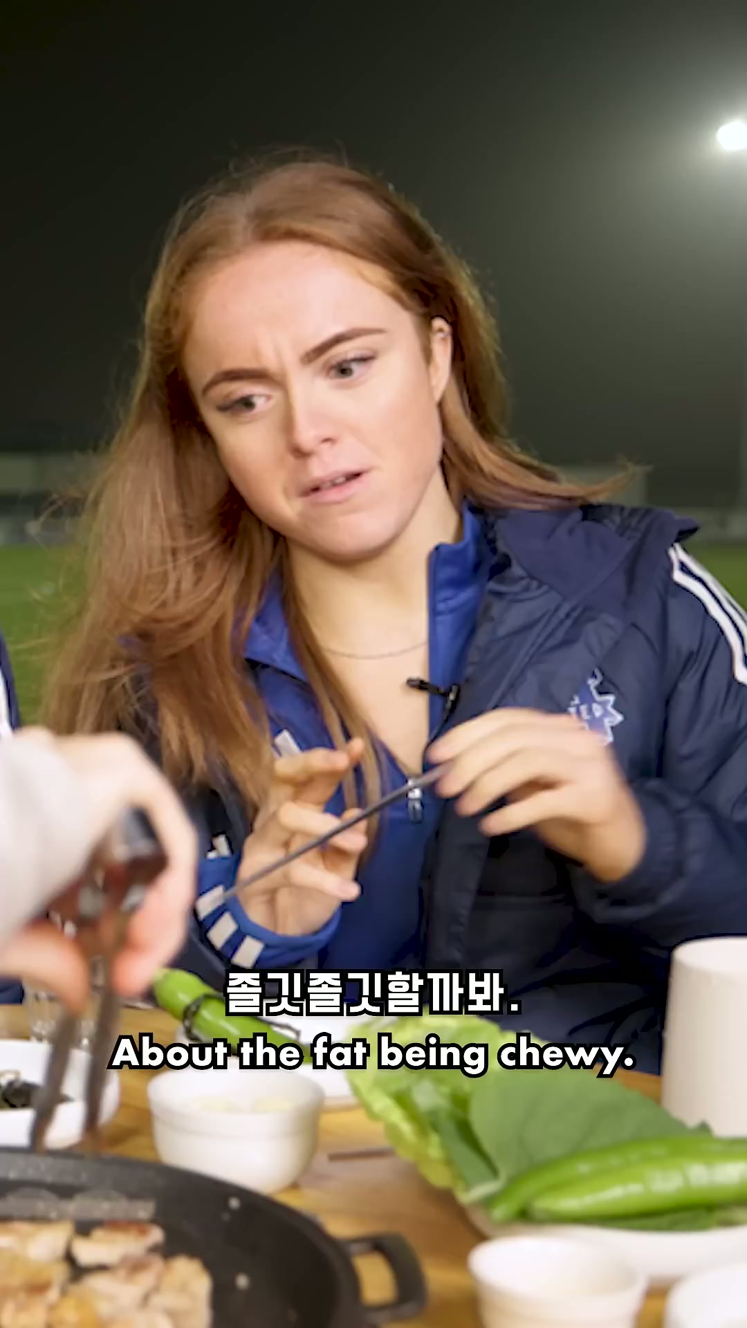 British footballers try Korean pork belly!