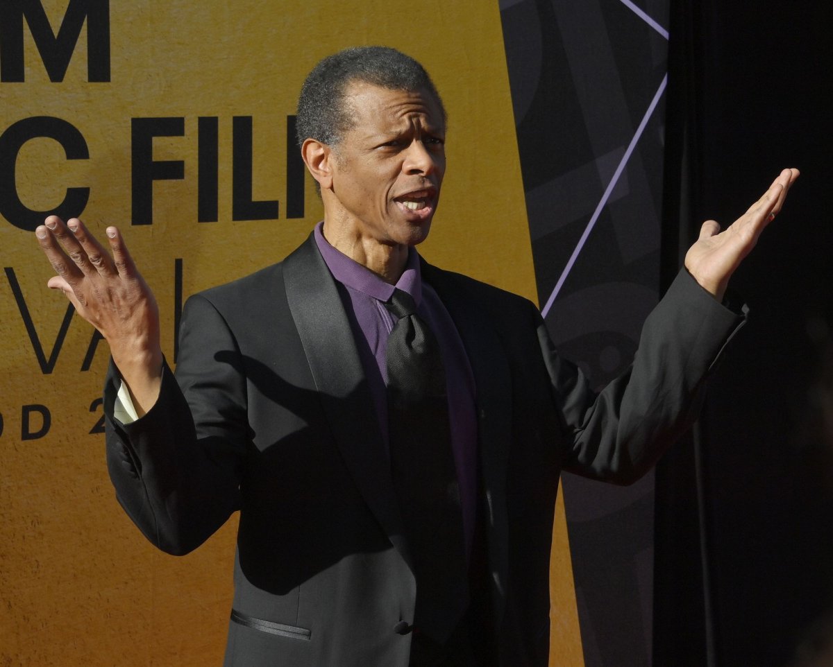 Famous birthdays for Jan. 24: Carrie Coon, Neil Diamond