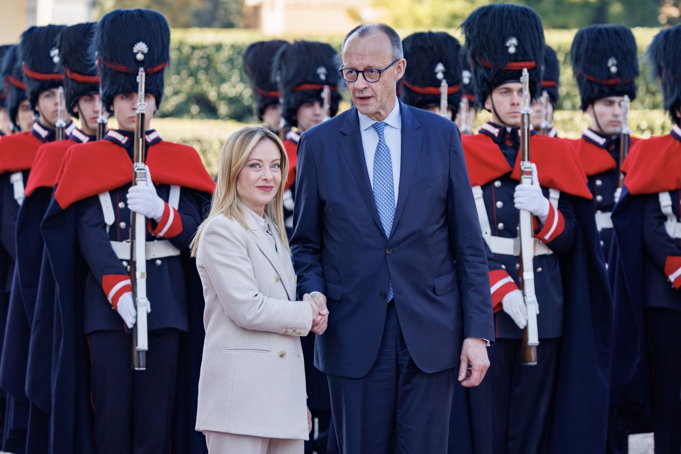 Teneri con Trump, duri con l’Europa: asse Meloni-Merz in sintonia col ...