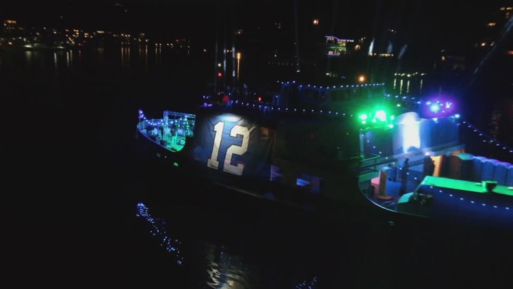 'Championship' carrying Seahawks fans sets sail in Seattle