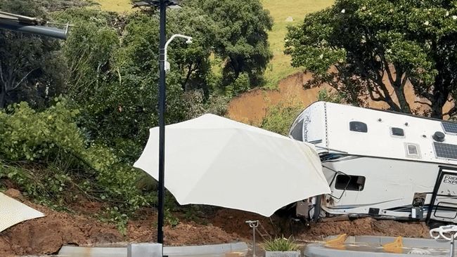 'Scariest thing': Survivor describes close call after NZ landslide