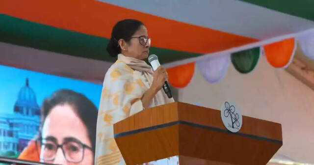 Mamata Banerjee blames Election Commission for over 110 deaths in West ...