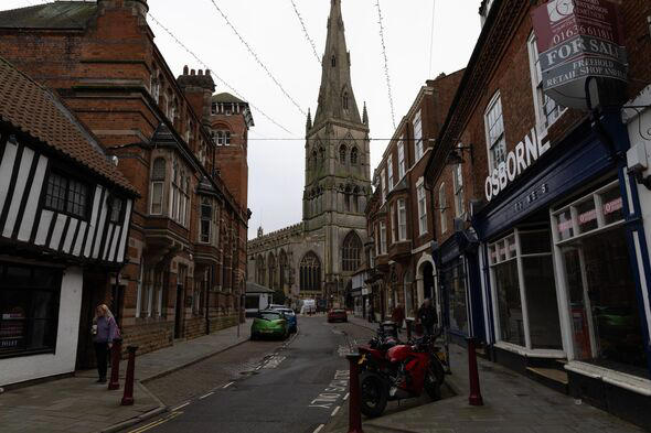 The once-thriving UK town losing all its best shops - 'cemeteries have ...